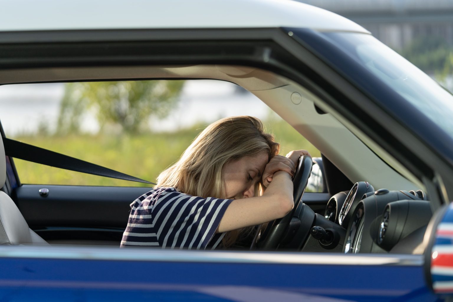 Looking for simple tips to remain awake while driving?