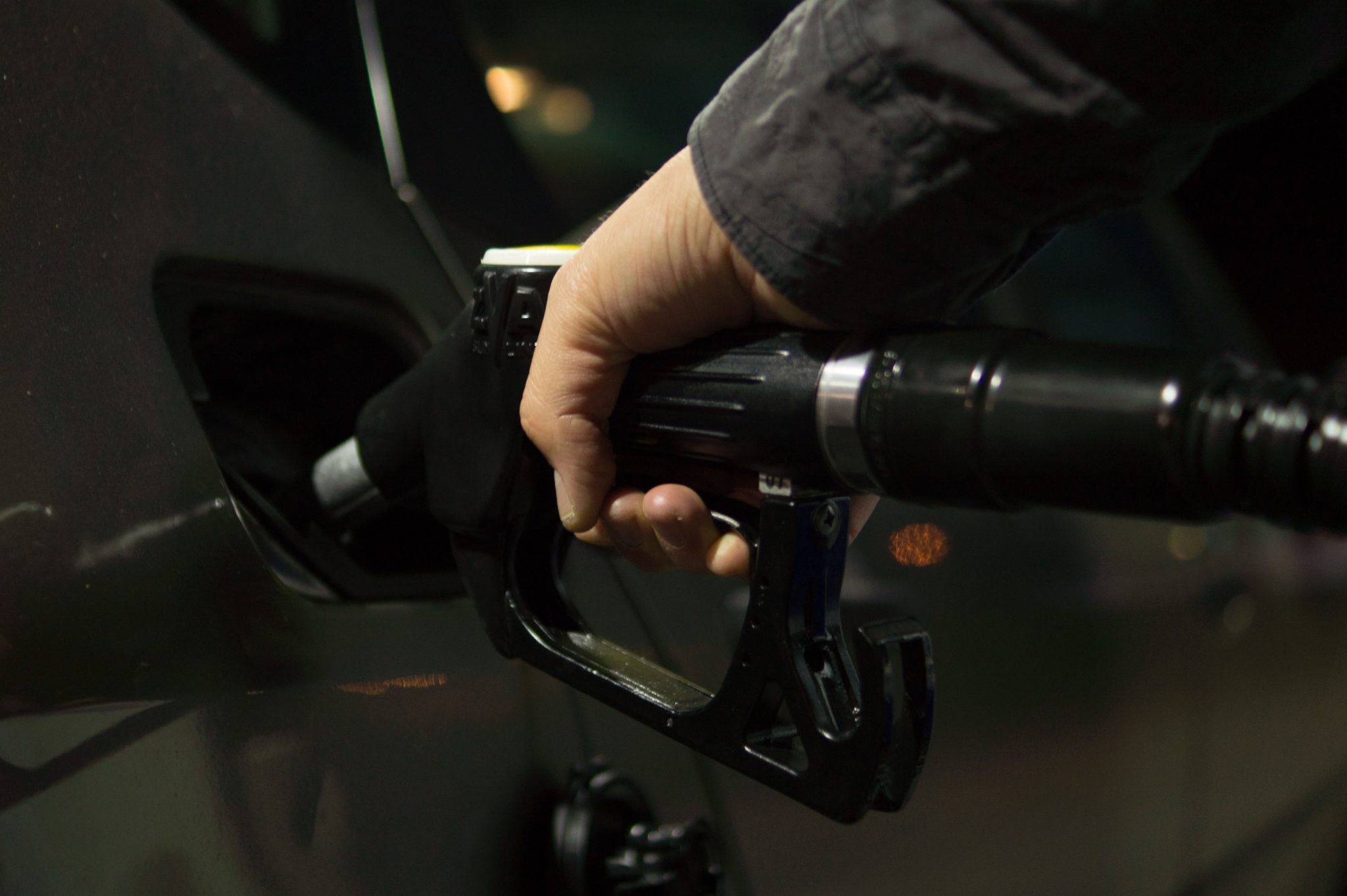 Average Spend on Gas per Month and How to Save