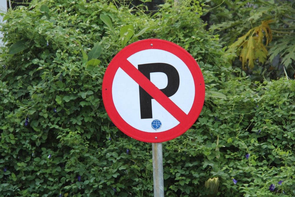 Penjelasan tentang rambu-rambu jalan DMV dan artinya